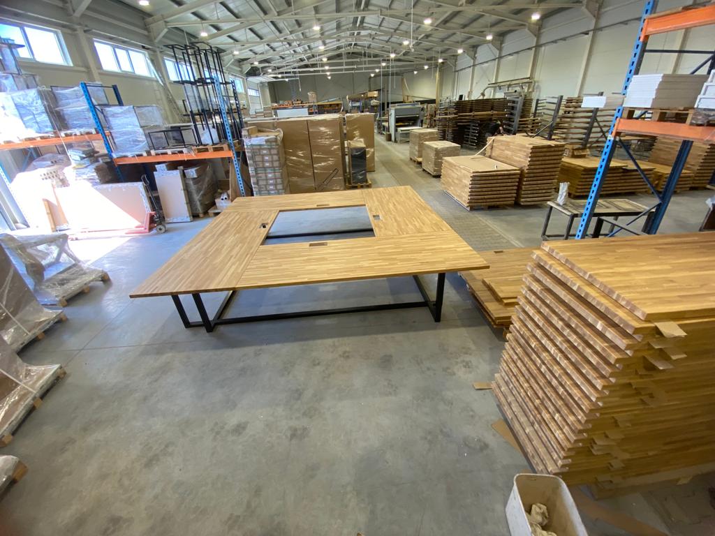 Conference table for UNIFEQ EUROPE | Deerhorn Furnitures